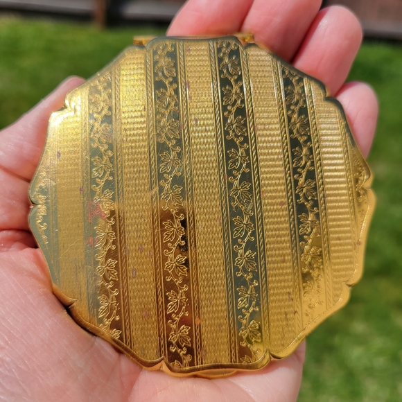 Stratton | Makeup | Vintage Stratton Compact Made In England Mcm Glam ...